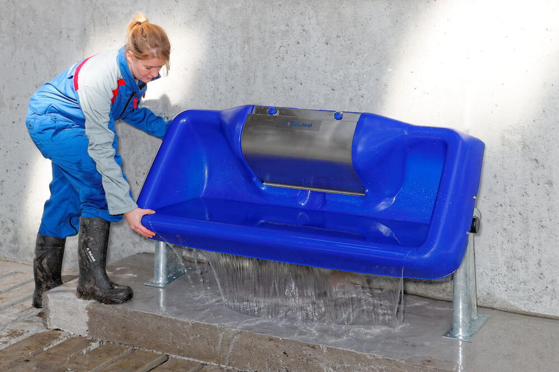 Water troughs - DeLaval